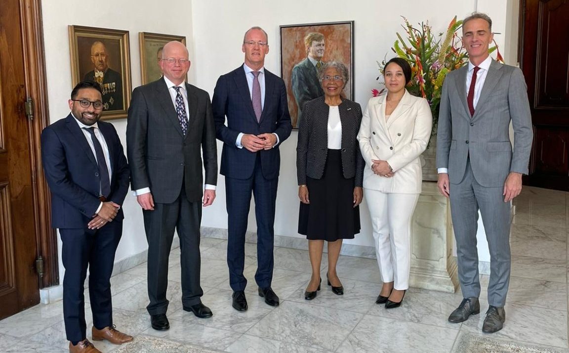 WERKBEZOEK DIRECTEUR NEDERLANDSE BANK – KIKO TA PASANDO