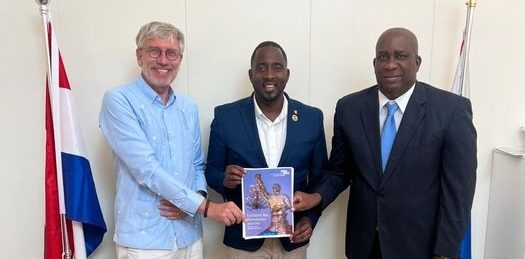 Lewis meets with officials of Joint Court of Justice – KIKO TA PASANDO