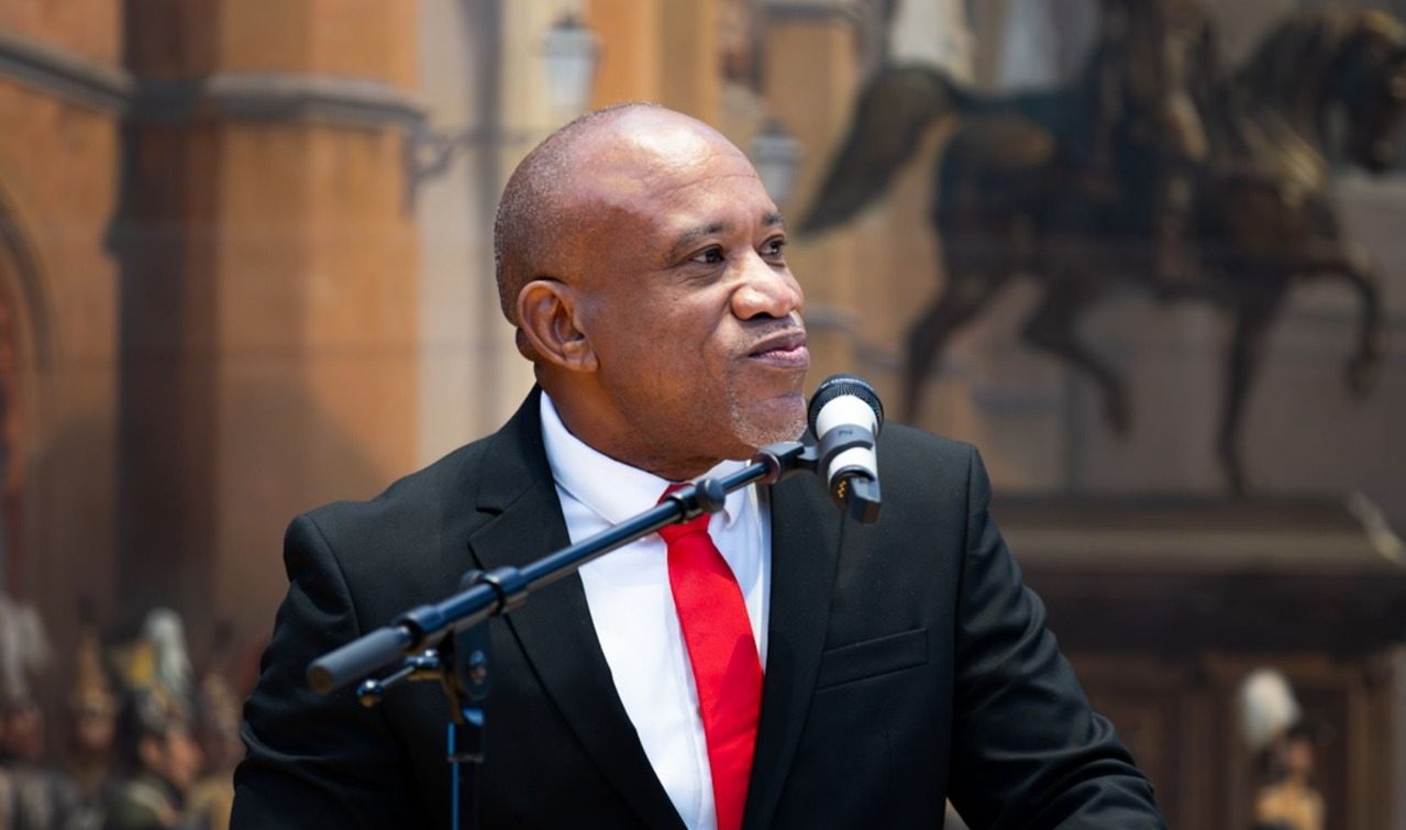 Hefe di Kuerpo Polisial Carl John skohé komo promé Vise Presidente di ...