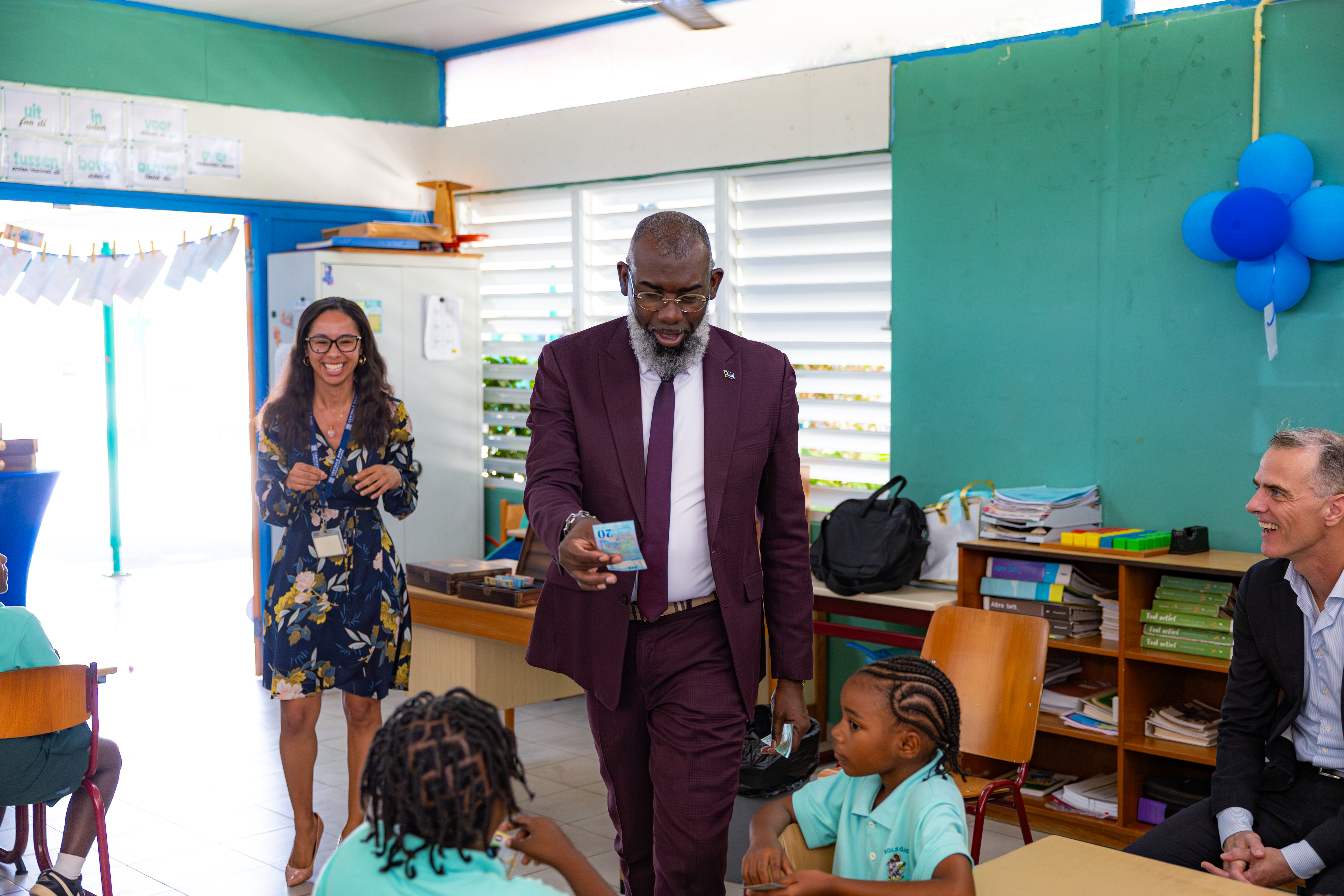 CBCS ta hiba ‘Siman di Sèn’ skolnan básiko na Kòrsou i Sint Maarten ...